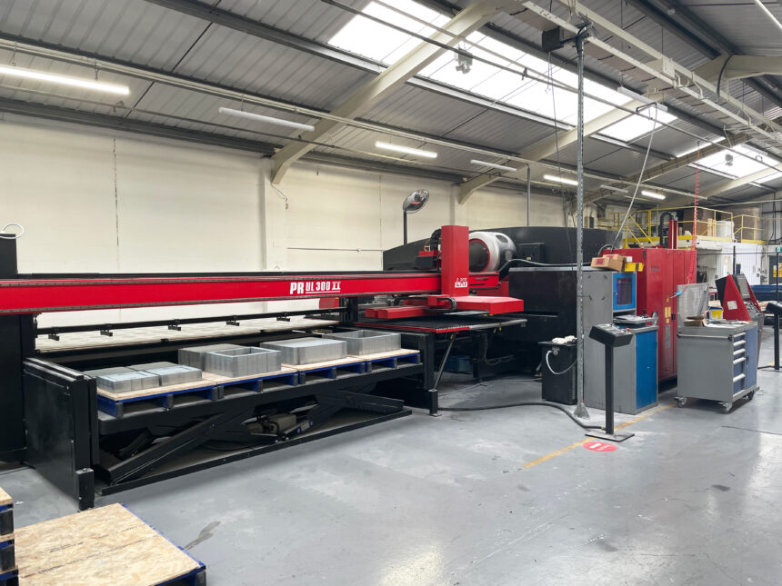 FlipFix Metal Circular Access Panel - Picture Frame - FlipFix | UK's ...