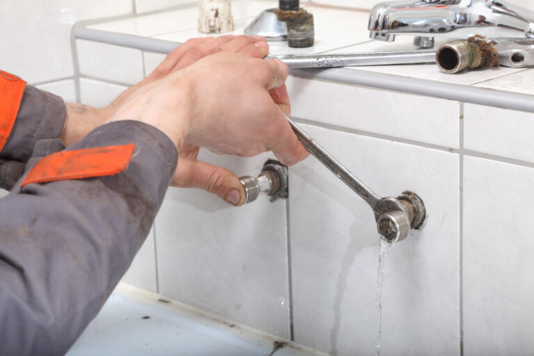 How to Fix a Leaking Tap in 7 Simple Steps! - FlipFix